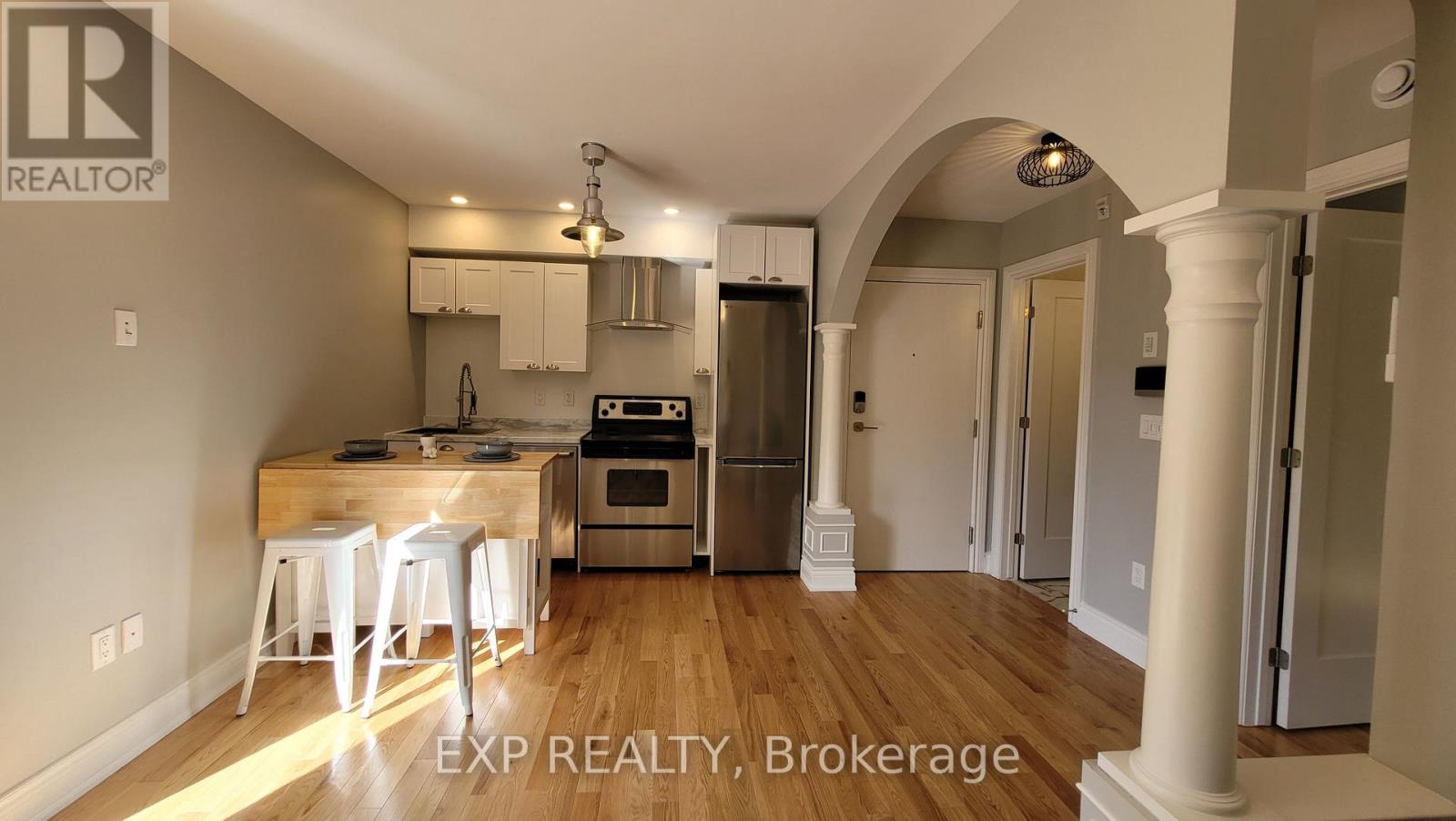 For rent: 303 - 157-159 JAMES STREET, Ottawa, Ontario K1R5M4 - X11930699 | REALTOR.ca