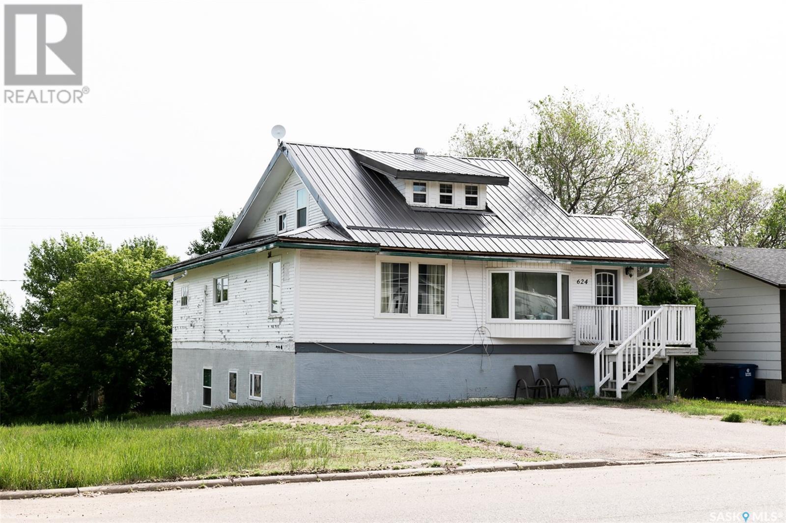 For sale: 624 Pacific AVENUE, Kerrobert, Saskatchewan S0L1R0 - SK998231 ...