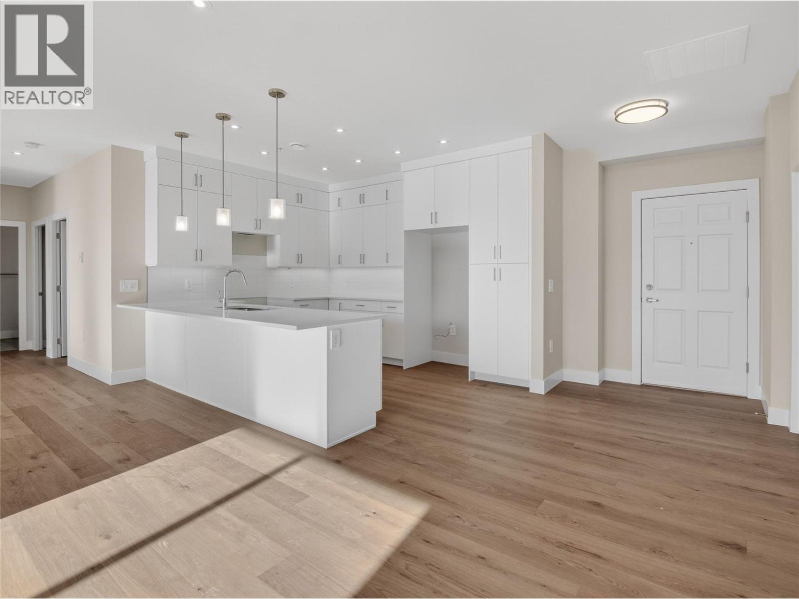 For sale: 3362 SKAHA LAKE Road Unit# 1303, Penticton, British Columbia ...