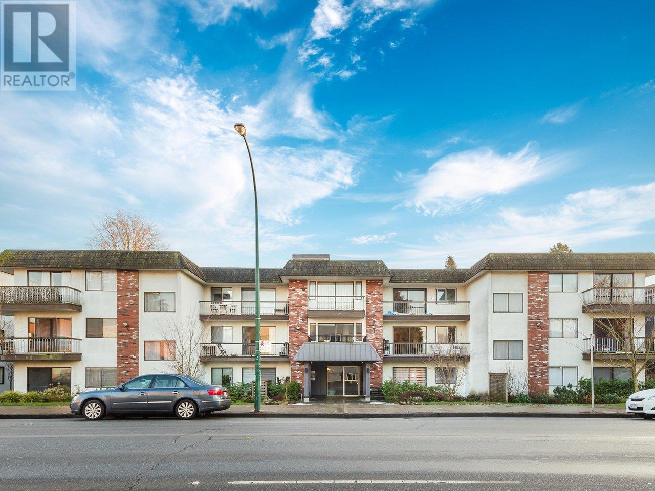 For sale: 202 2040 CORNWALL AVENUE, Vancouver, British Columbia V6J1E1 ...