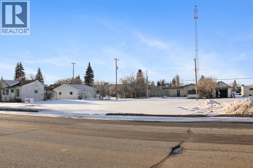 For sale: 5028 49 Street, Hardisty, Alberta T0B1V0 - A2202810 | REALTOR.ca