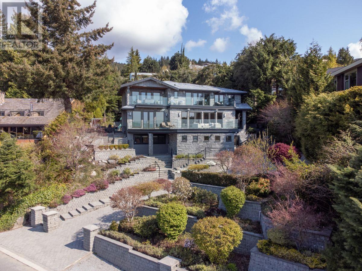 For sale: 1365 CAMMERAY ROAD, West Vancouver, British Columbia V7S2N2 - R2978637 | REALTOR.ca