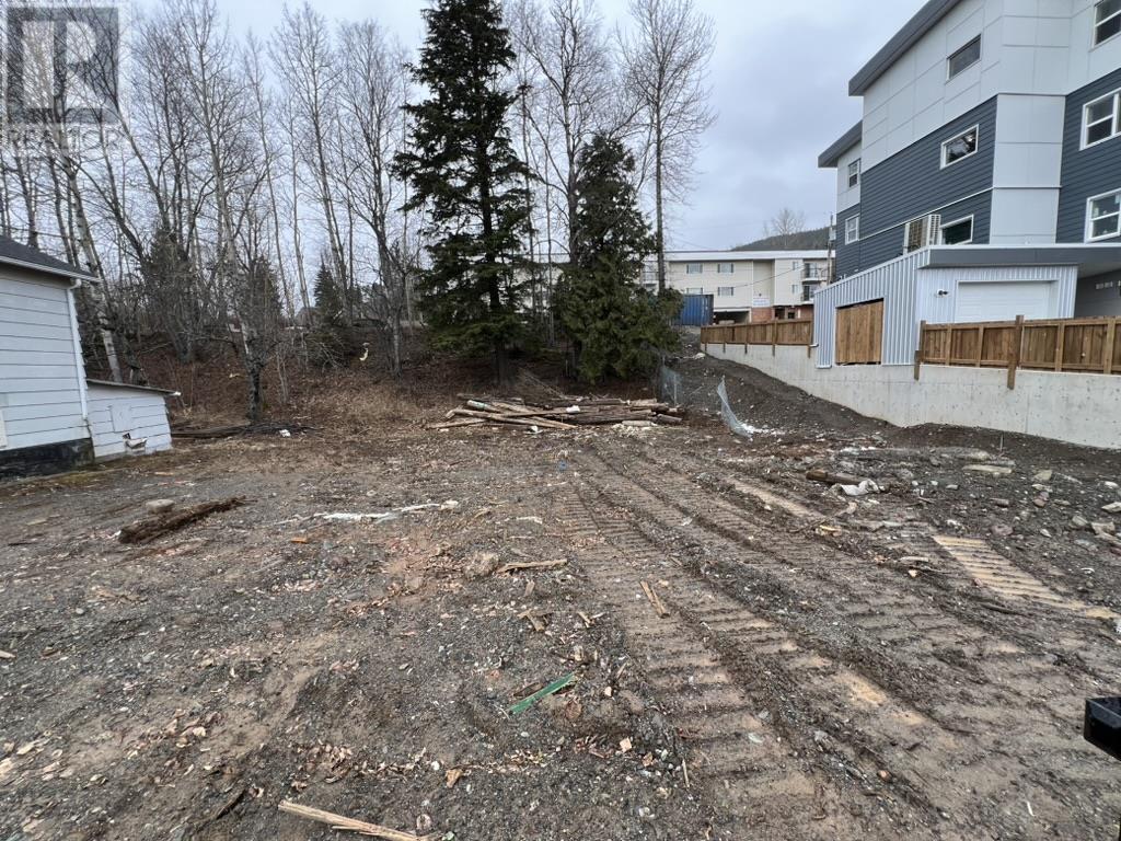 For sale: 4509 LAZELLE AVENUE, Terrace, British Columbia V8G4C9 ...