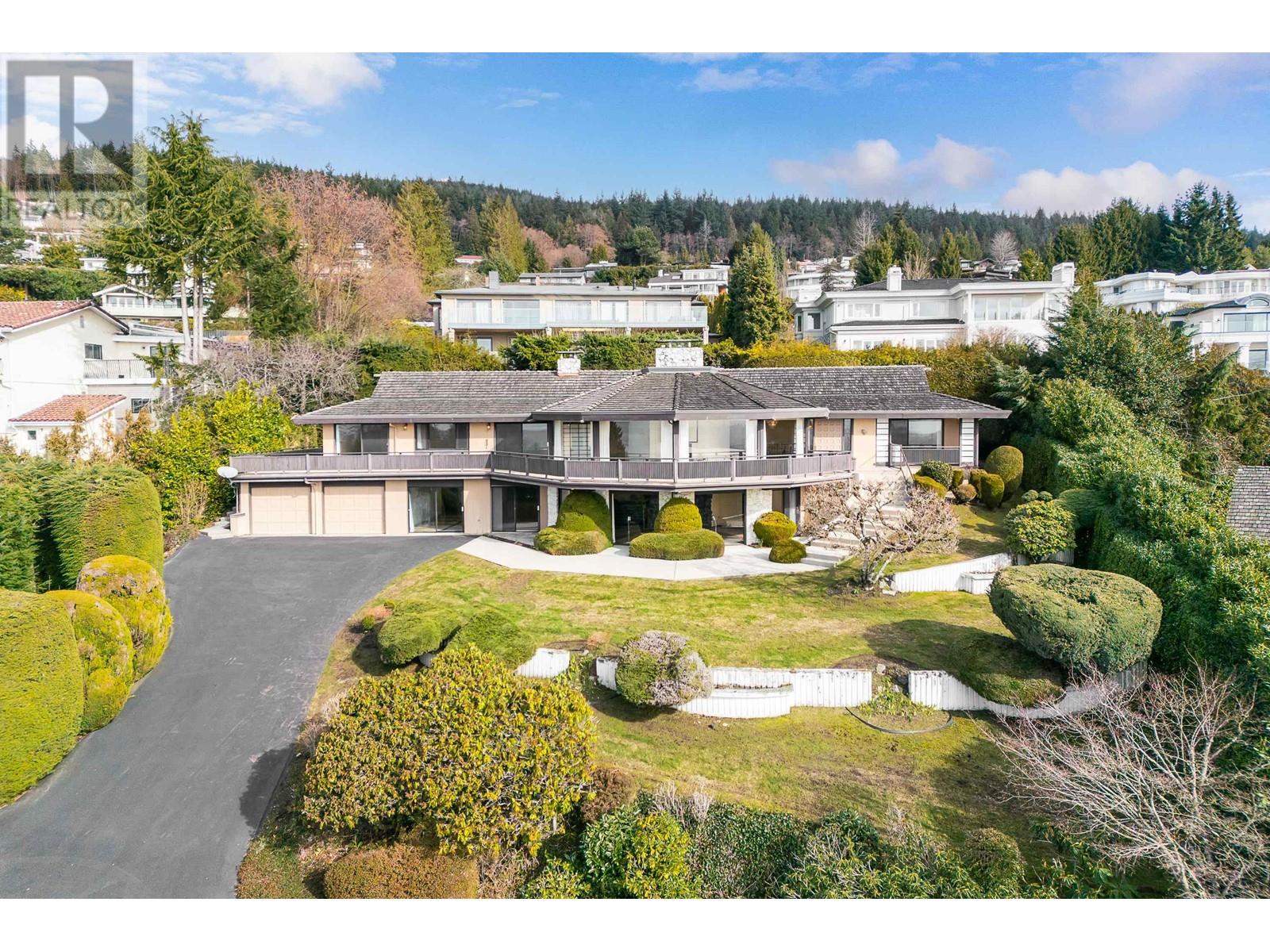 For sale: 1395 CHARTWELL DRIVE, West Vancouver, British Columbia V7S2R6 ...