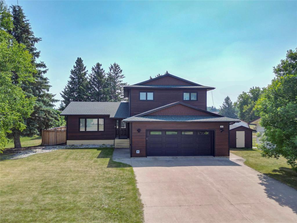 For sale: 242 Swan River Drive, Swan River, Manitoba R0L1Z0 - 202505659 ...