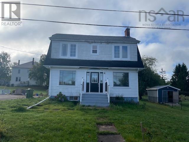 For sale: 4 Smith Avenue, Springhill, Nova Scotia B0M1X0 - 202423665 ...