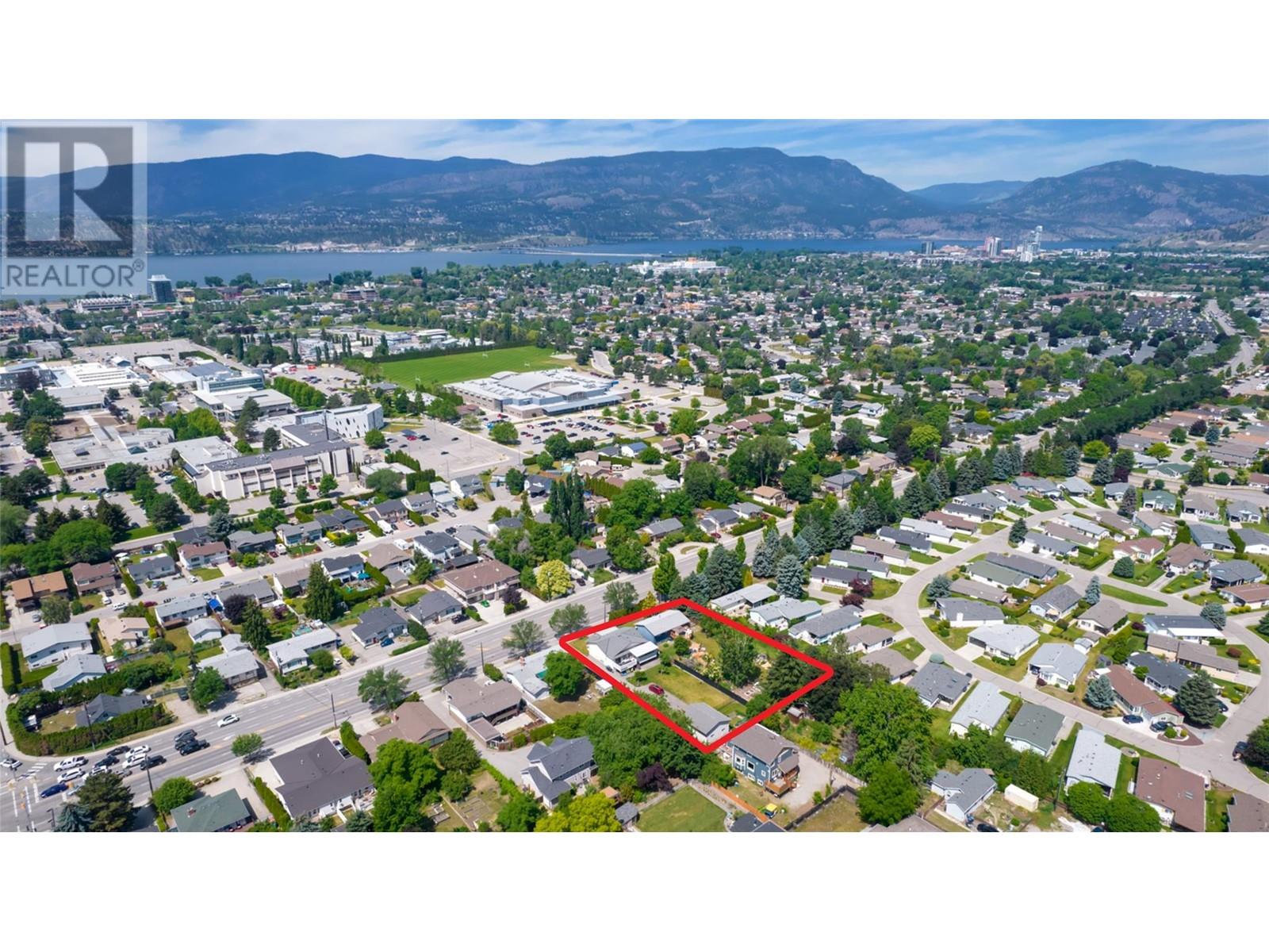 À vendre : 3009 Gordon Drive, Kelowna, Colombie-Britannique V1W3R1 ...