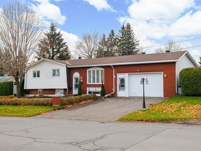 For sale: 585 Rue Maclaren E., Gatineau (Buckingham), Quebec J8L2V9 ...