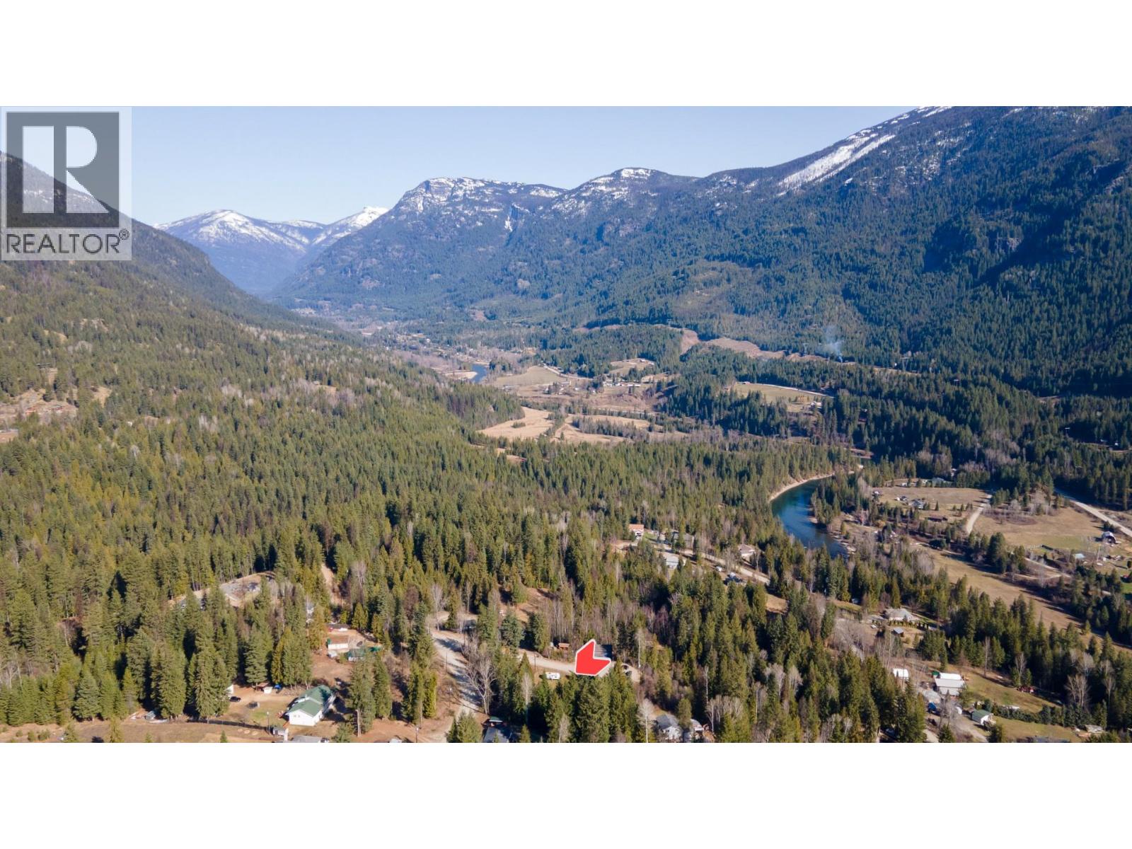 For sale: 4366 Poplar Ridge Crescent, Crescent Valley, British Columbia ...
