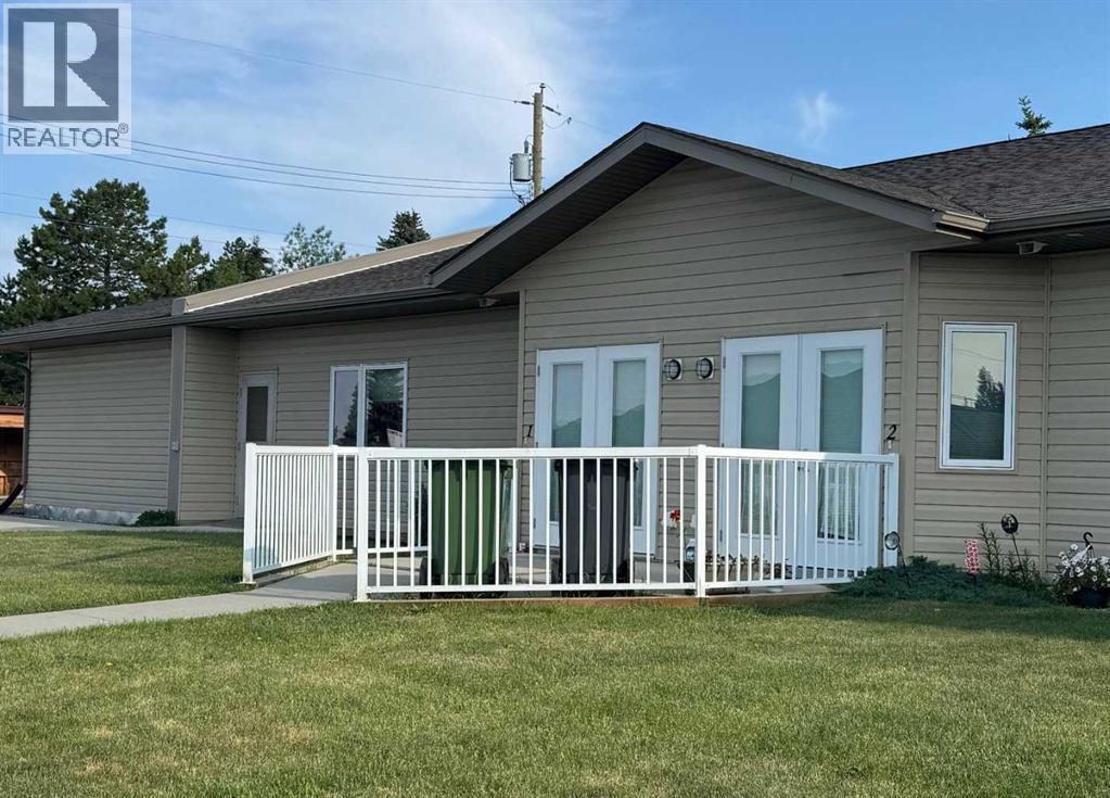 For sale: 2, 5414 51 Street, Rimbey, Alberta T0C2J0 - A2153668 | REALTOR.ca