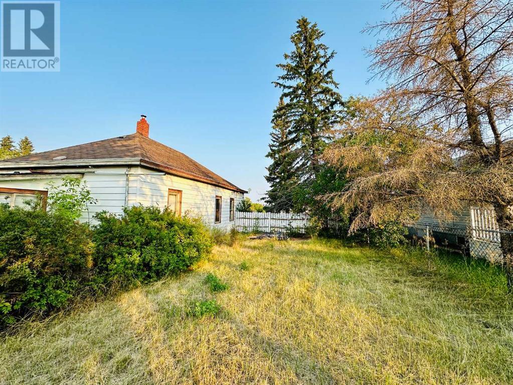 For sale: 4916 48 Street, Hardisty, Alberta T0B1V0 - A2209329 | REALTOR.ca