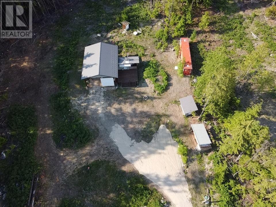 For sale: 736 BARTLEY Road, Nakusp, British Columbia V0G1R1 - 10343001 ...