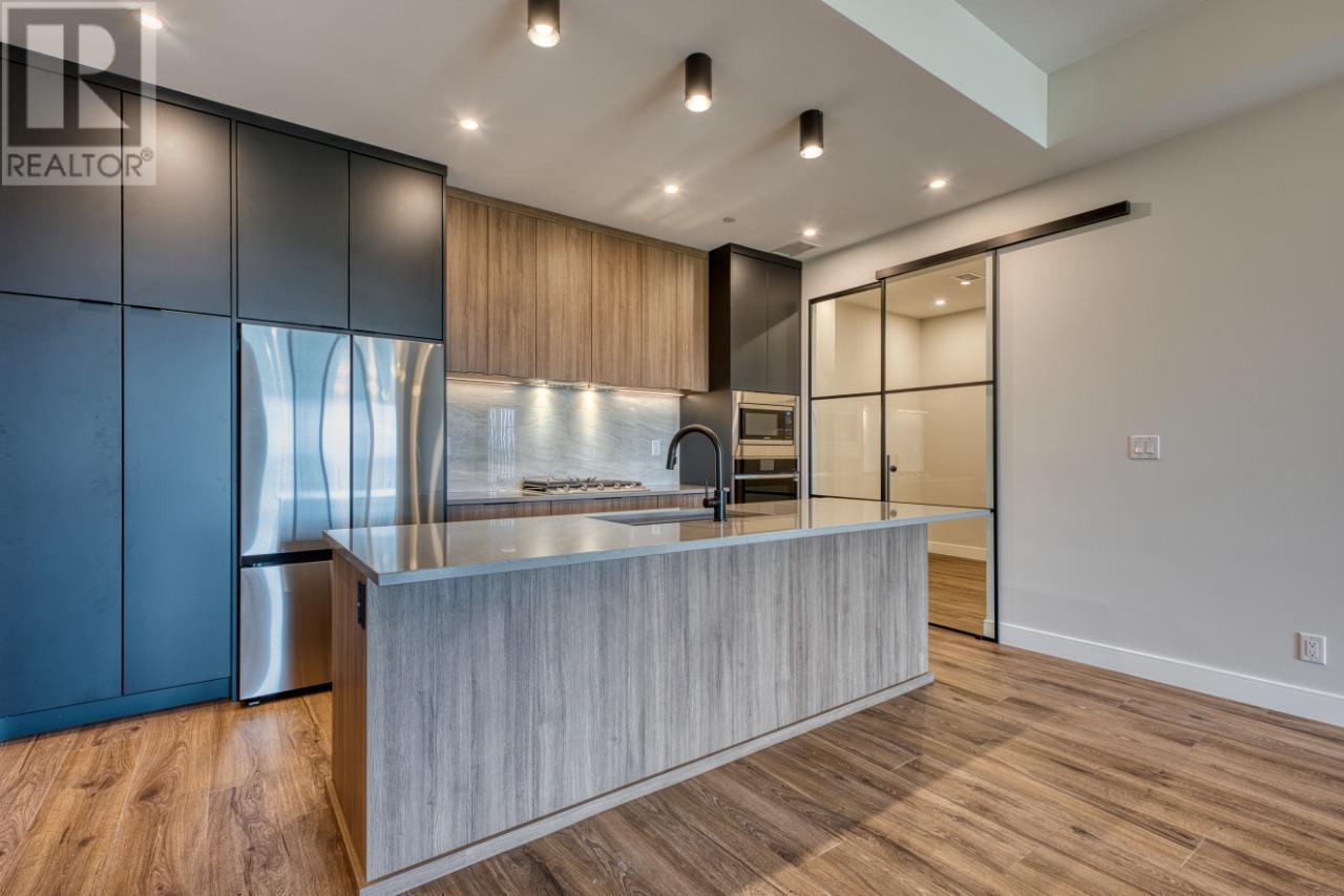 For sale: 75 Predator Ridge Drive Unit# 202, Vernon, British Columbia ...