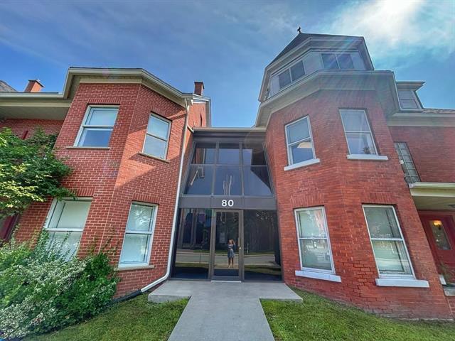 For lease: 80 Rue Peel, Sherbrooke (Les Nations), Quebec J1H4K1 ...
