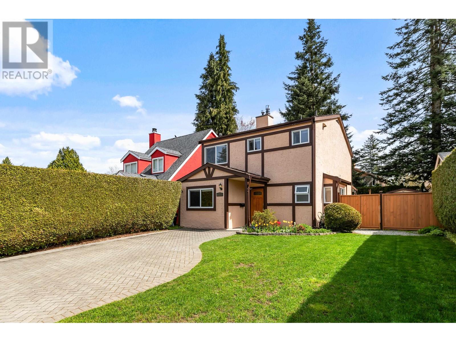 For sale: 12022 MCINTYRE COURT, Maple Ridge, British Columbia V2X8M8 ...