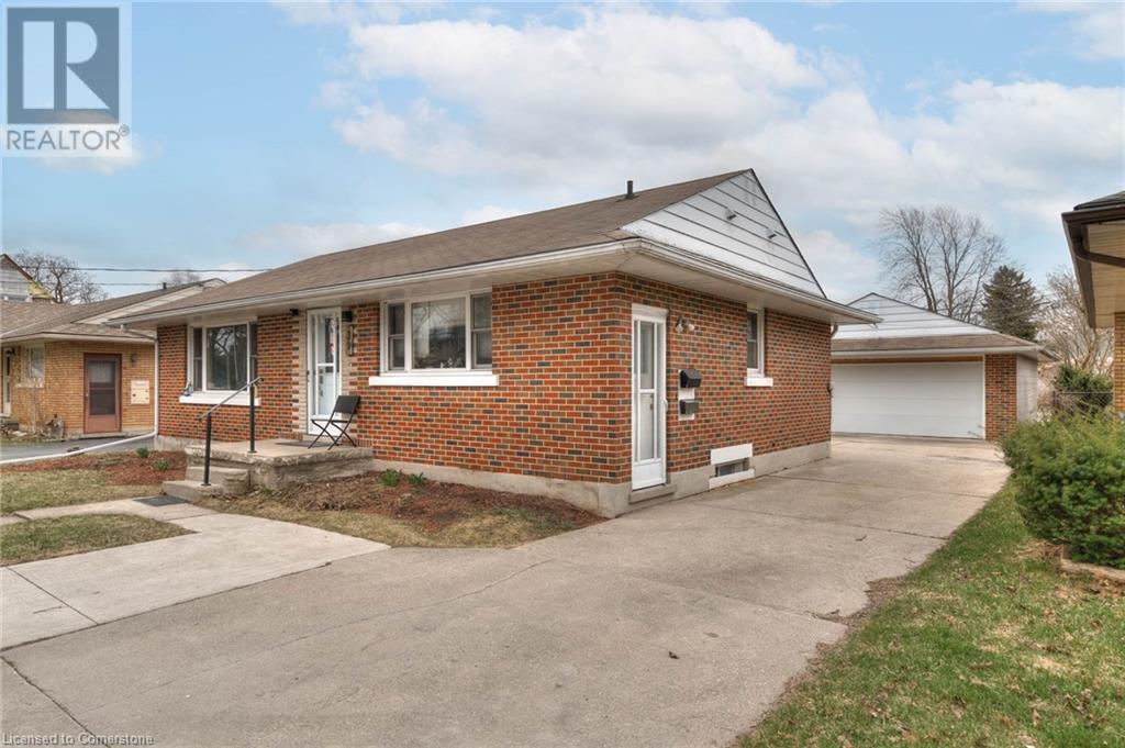 39 SANDRA Avenue, Kitchener, Ontario N2M1Z7 | REALTOR.ca