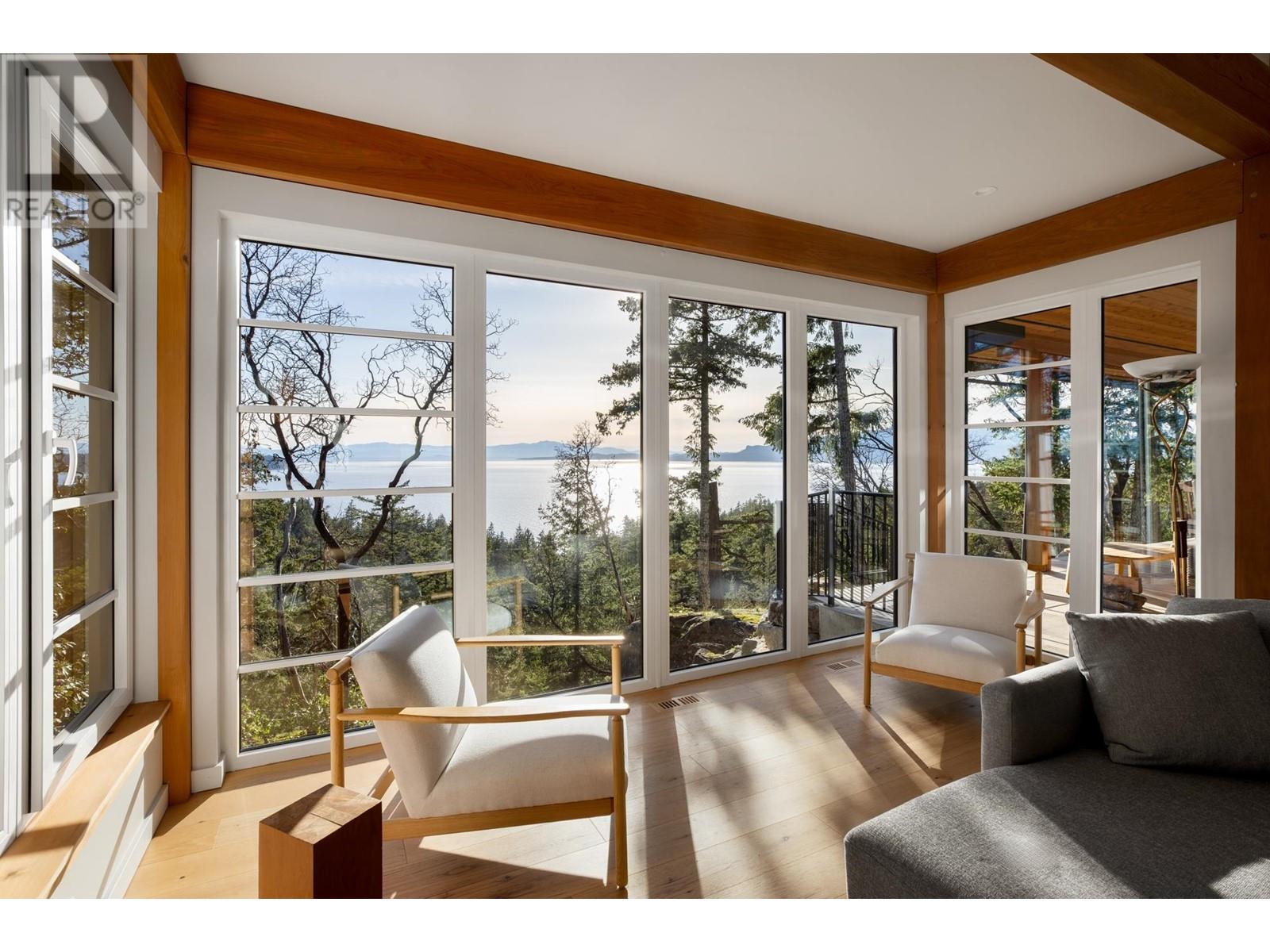 For sale: 10635 WOOD BAY RIDGE ROAD, Halfmoon Bay, British Columbia ...