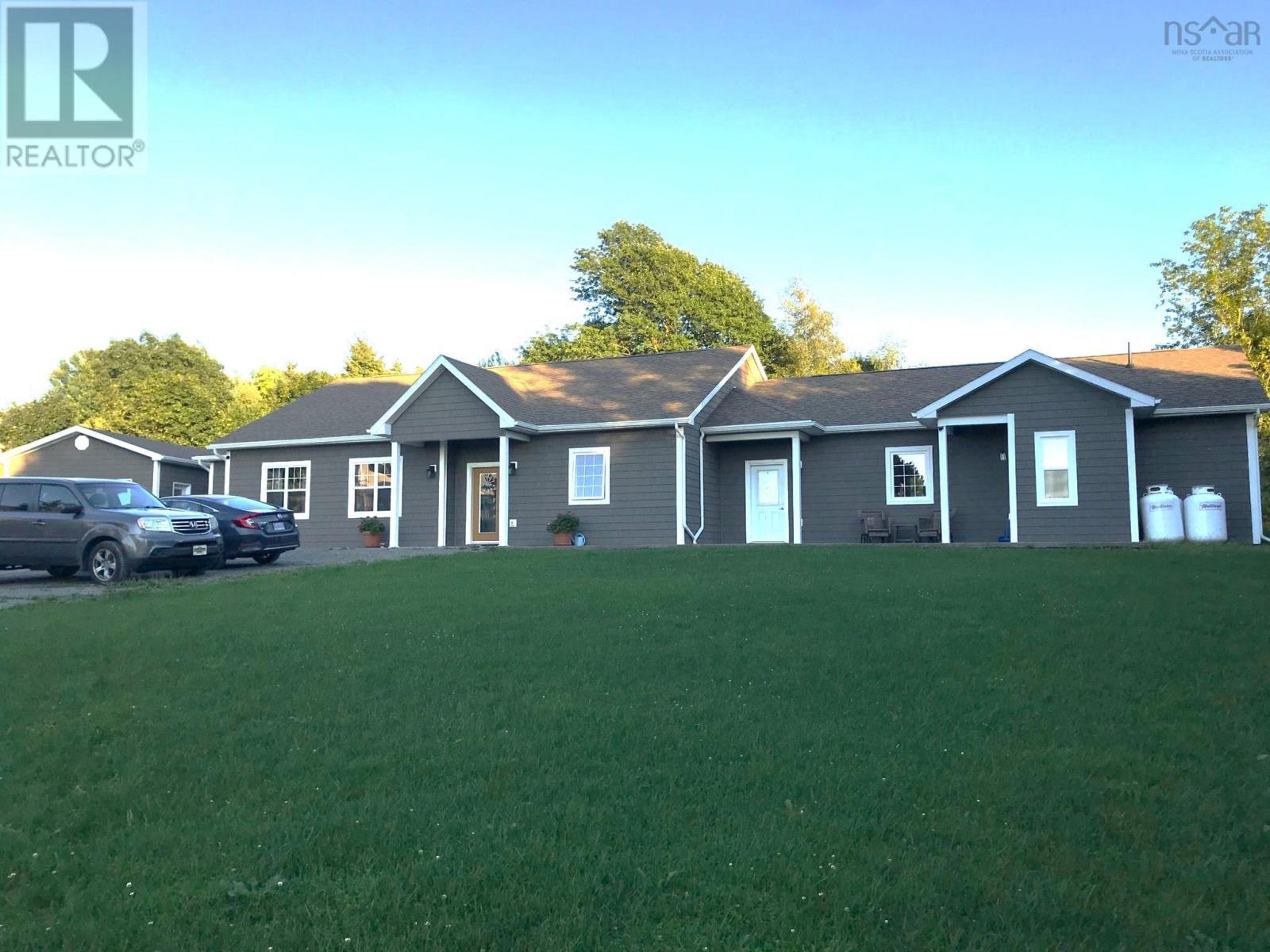 For sale: 205 Norma Street, New Glasgow, Nova Scotia B2H3N5 - 202503620 ...