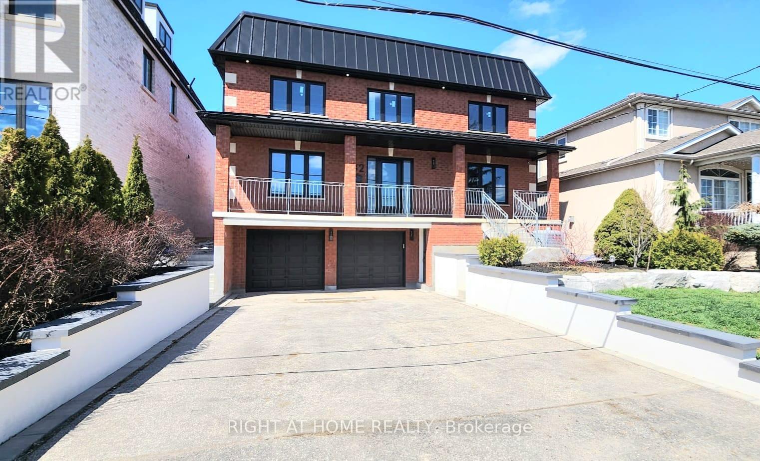 For sale: 32 OMAGH AVENUE, Toronto (Humberlea-Pelmo Park), Ontario ...