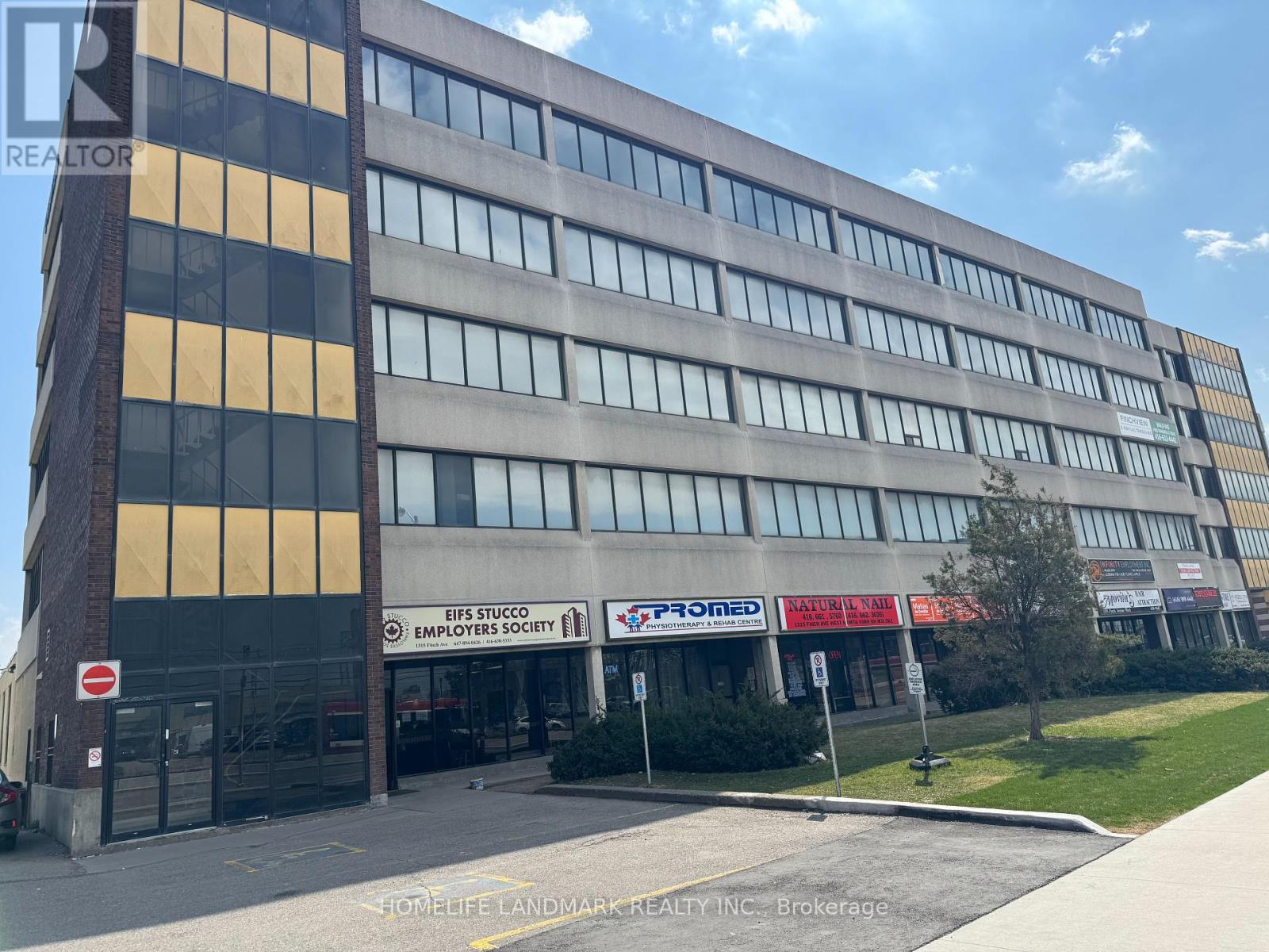 For rent: 1315 FINCH AVENUE W, Toronto (York University Heights ...