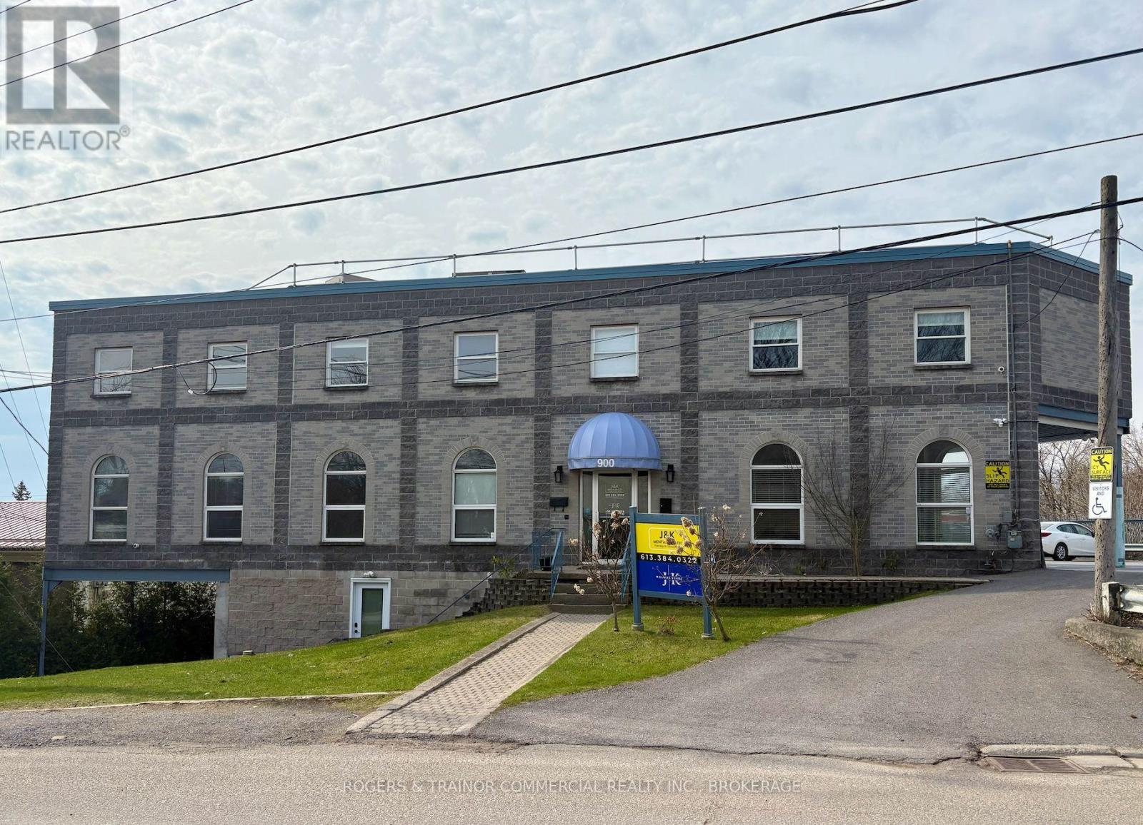 For rent: #5 - 900 PURDY'S MILL ROAD, Kingston (West of Sir John A ...