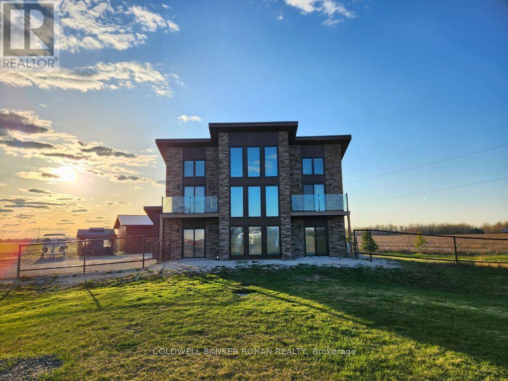 For sale: 328535 HIGHWAY 560, Englehart (Central Timiskaming), Ontario ...