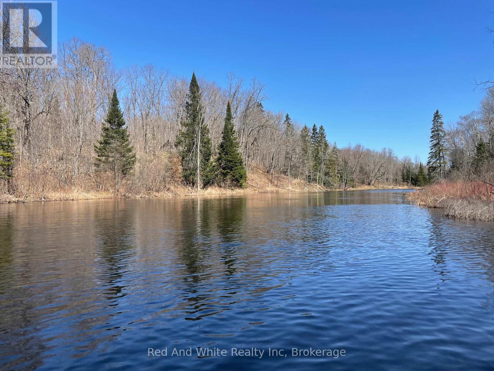 For sale: 136 B MAPLE ISLAND ROAD, Whitestone (Ferrie), Ontario P0A1G0 ...