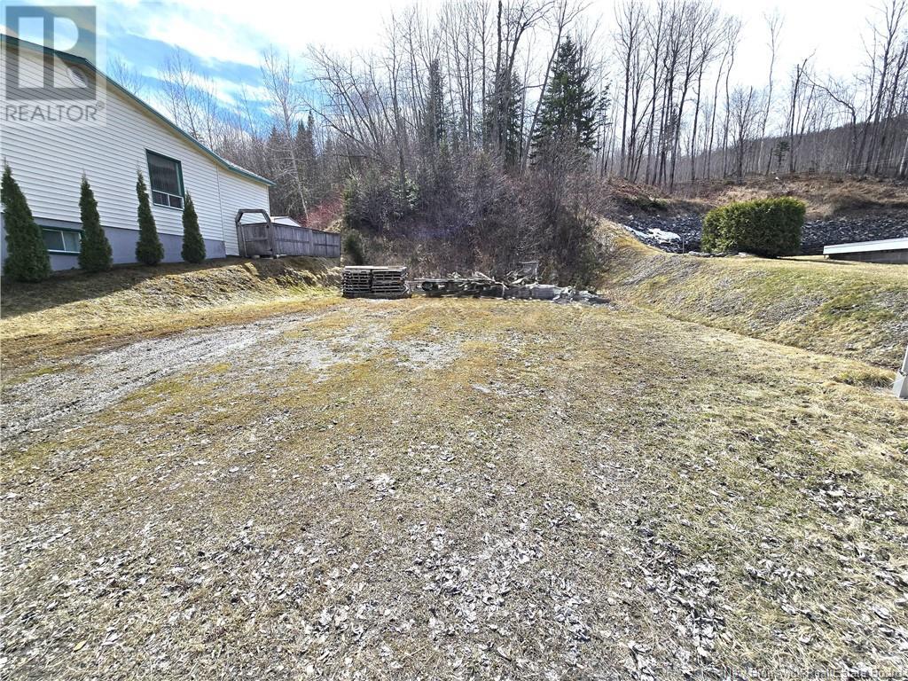 For sale: 578 Canada Road, Edmundston, New Brunswick E3V1W4 - NB117100 ...