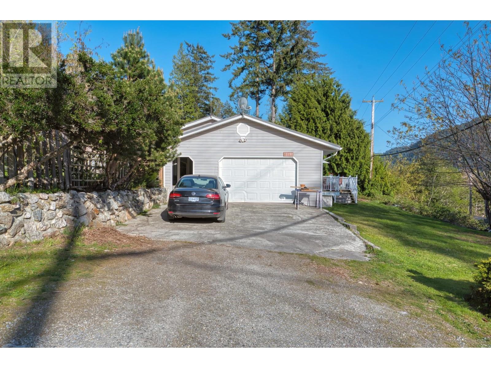 For sale: 13290 DELLER ROAD, Garden Bay, British Columbia V0N1S1 ...