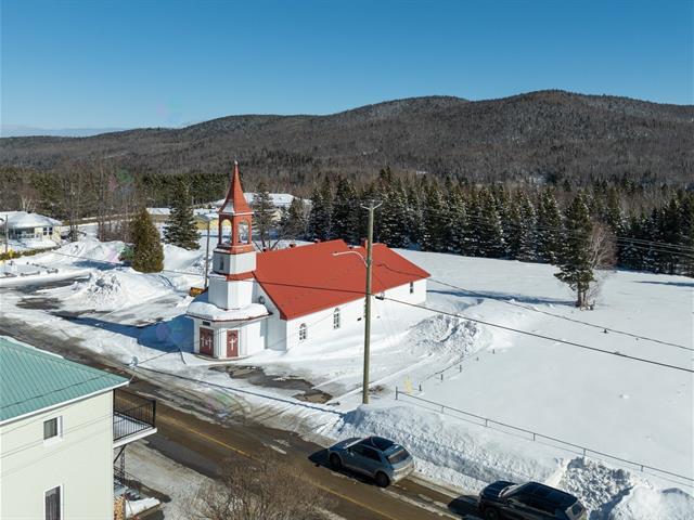 For sale: 282 Rg de St-Placide S., Baie-Saint-Paul, Quebec G3Z3A9 ...