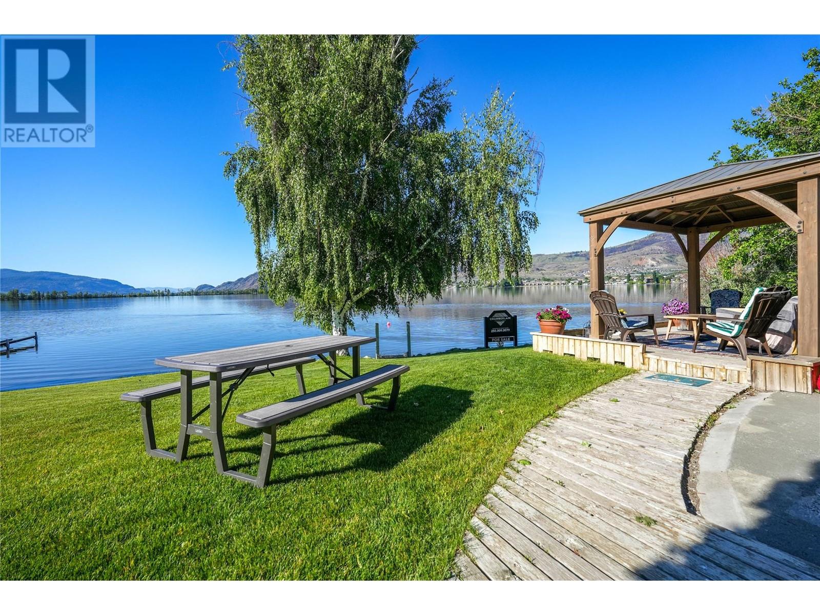 For sale: 9 Harbour Key Drive, Osoyoos, British Columbia V0H1V3 ...