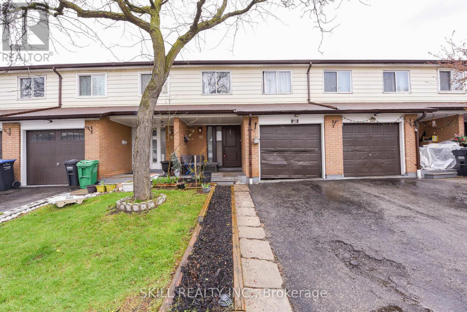 For sale: 92 - 7500 GOREWAY DRIVE, Mississauga (Malton), Ontario L4T3C7 ...