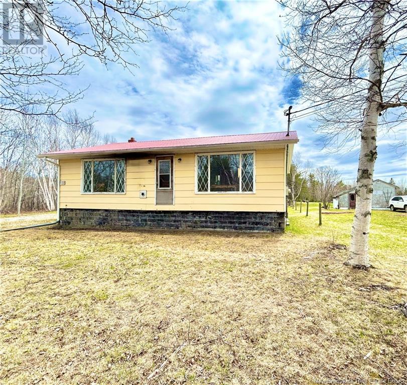 À vendre : 1306 Val-Doucet Road, Val-Doucet, Nouveau-Brunswick E8R2A4 - NB117959 | REALTOR.ca