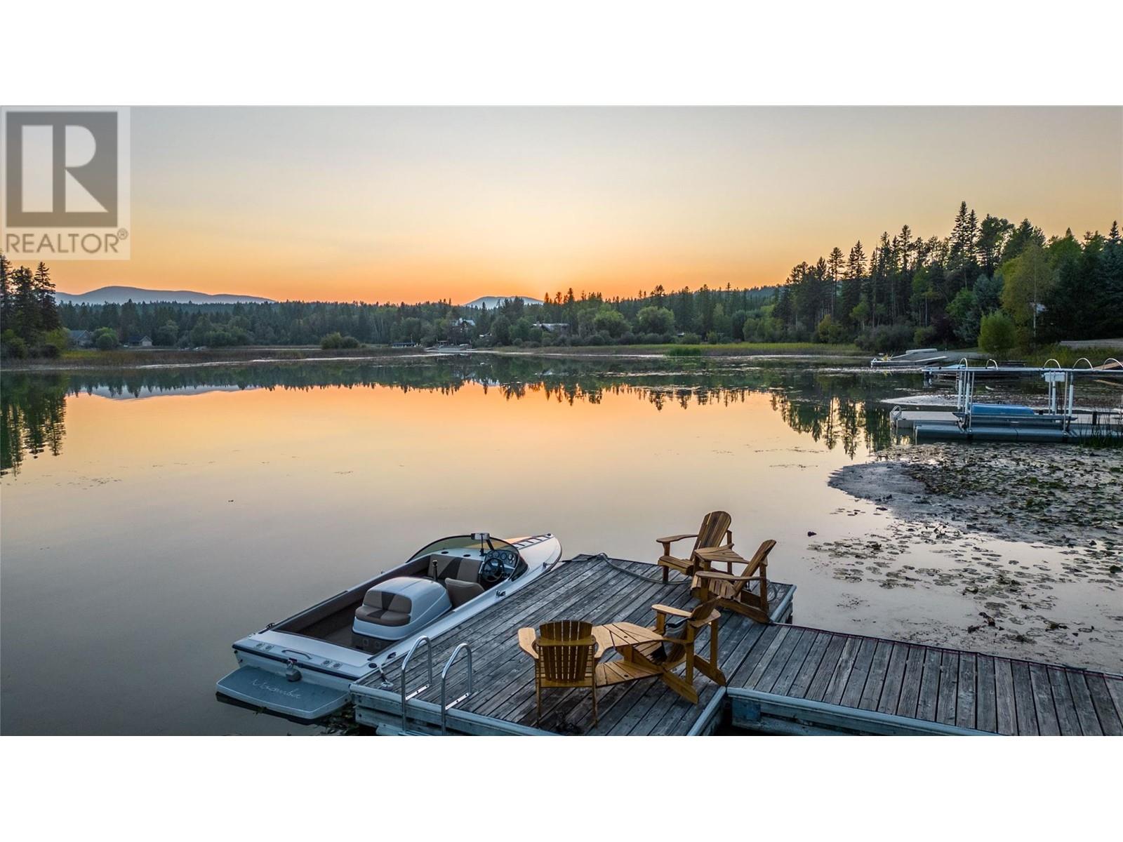 For sale: 6291 Tie Lake Shore Road N, Jaffray, British Columbia V0B1T0 ...