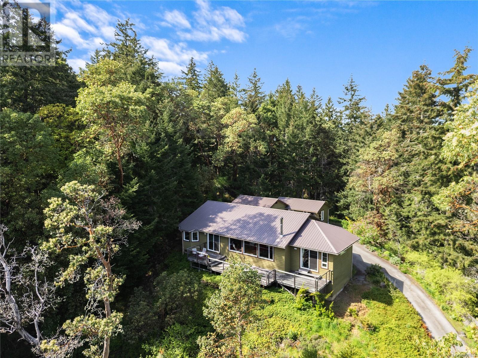 For sale: 260 Old Divide Rd, Salt Spring, British Columbia V8K2G7 ...