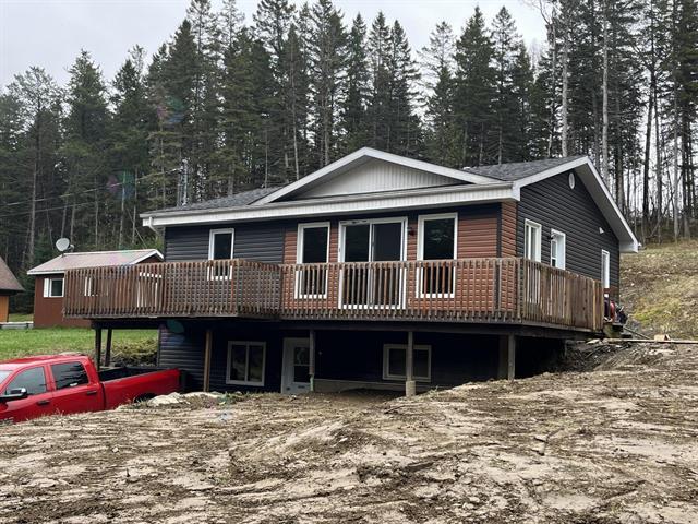 For sale: 64 1er chemin de la Rivière-à-la-Truite, Saint-Martin, Quebec ...