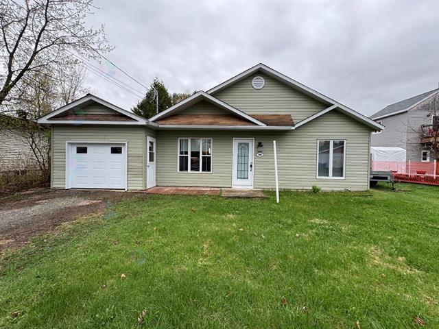 For sale: 160 Rue Roux, Manseau, Quebec G0X1V0 - 11328263 | REALTOR.ca
