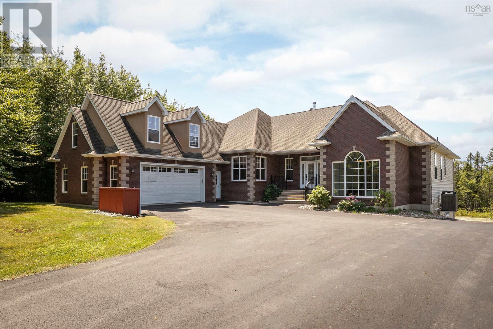 For sale: 616 Gatehouse Run, Hammonds Plains, Nova Scotia B4B0B6 ...