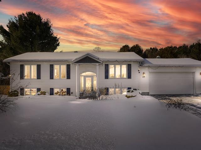 For sale: 101 Rue Émery-Bélisle, Papineauville, Quebec J0V1R0 ...