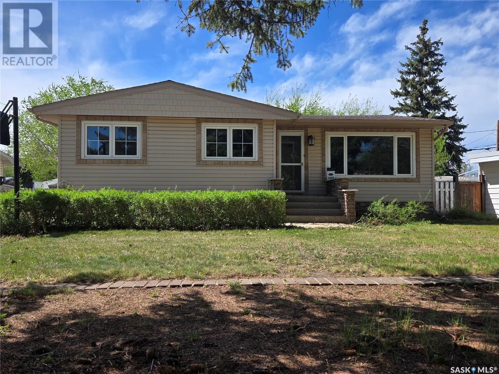For sale: 1448 Nicholson ROAD, Estevan, Saskatchewan S4A1T8 - SK005599 ...