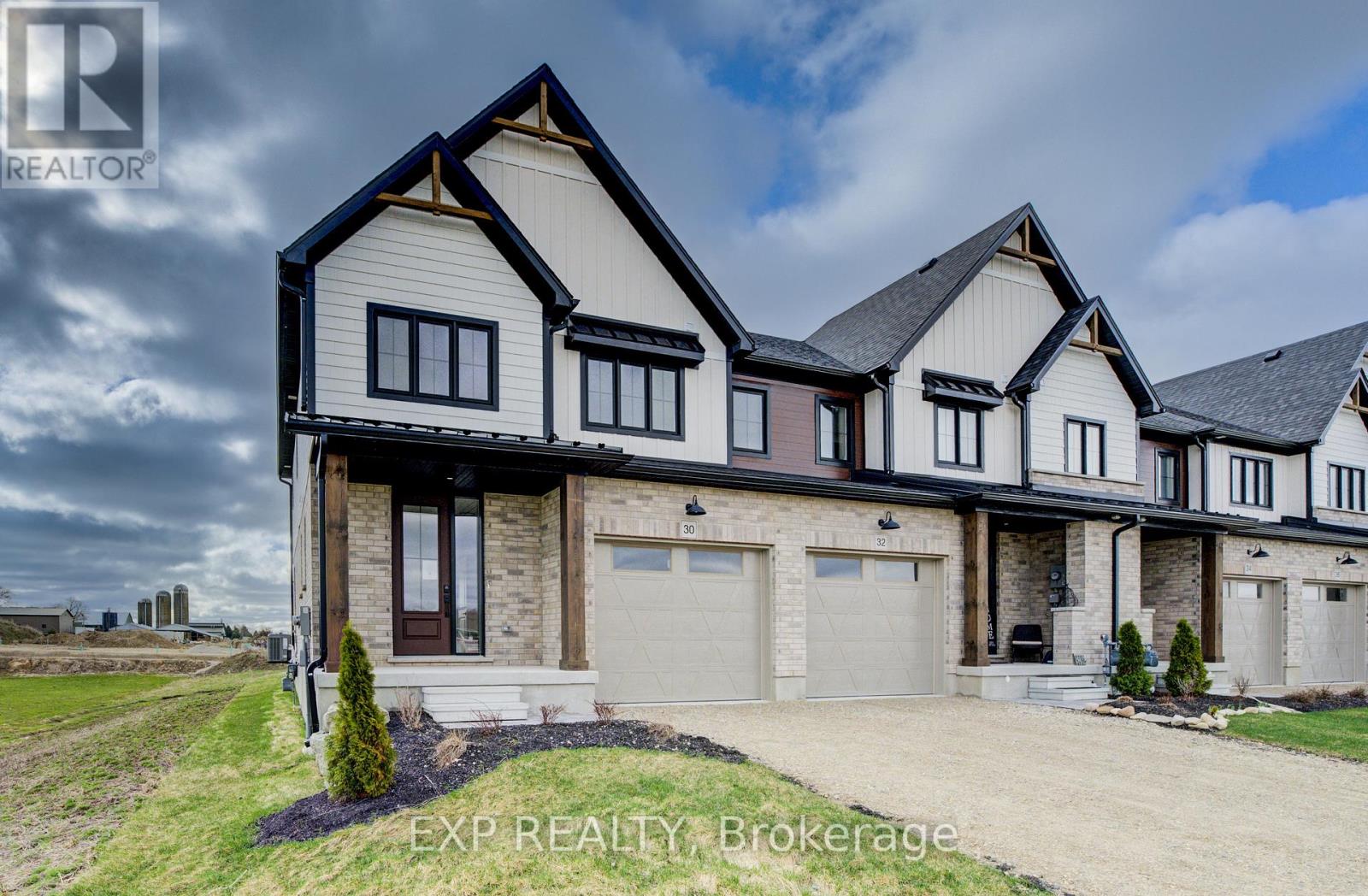 For sale: 30 ANNE STREET W, Minto, Ontario N0G1Z0 - X12143268 | REALTOR.ca