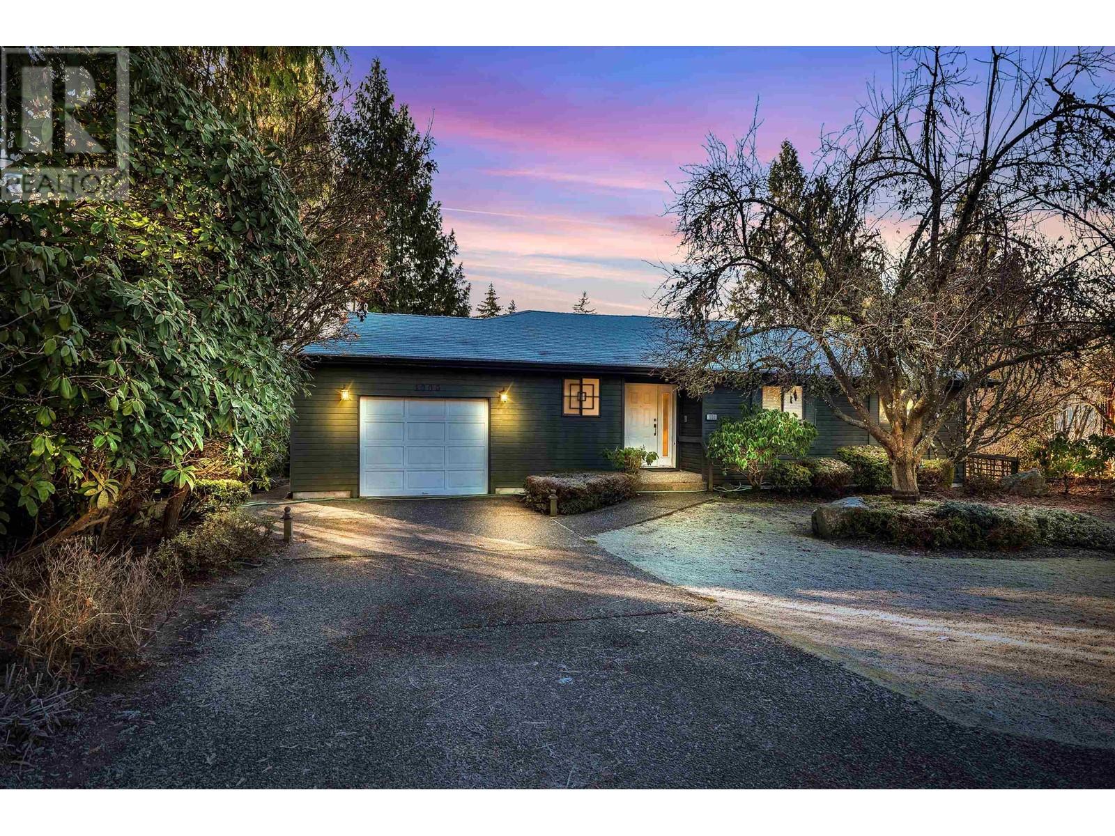 For sale: 1000 LANARK PLACE, Squamish, British Columbia V0N1T0 ...