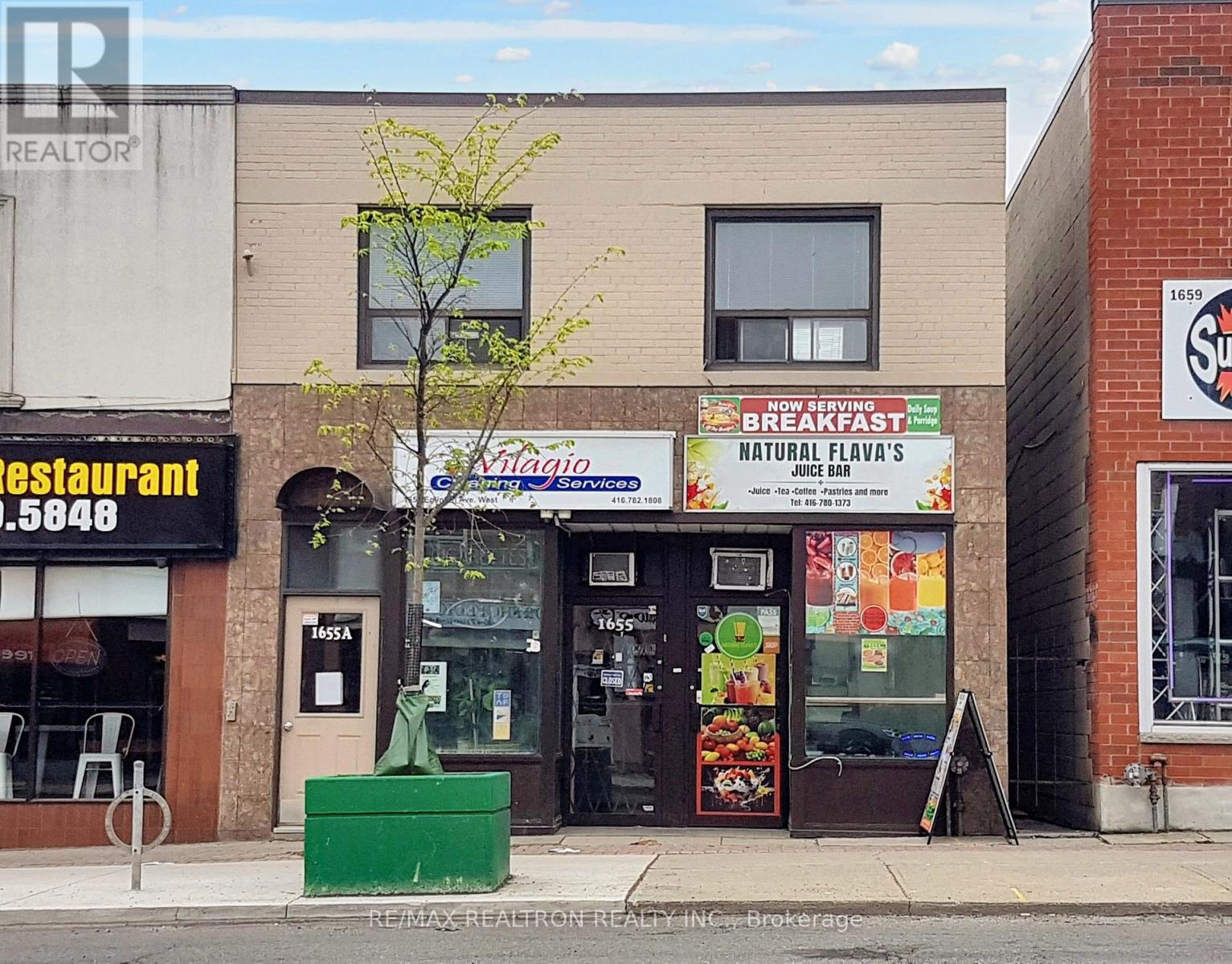 For sale: 1655-1657 EGLINTON AVENUE W, Toronto (Oakwood Village), Ontario M6E2H1 - C12148871 ...