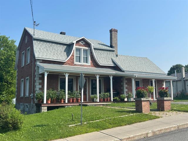 For sale: 567 Rue de l'Accueil, Chesterville, Quebec G0P1J0 - 20172392 ...