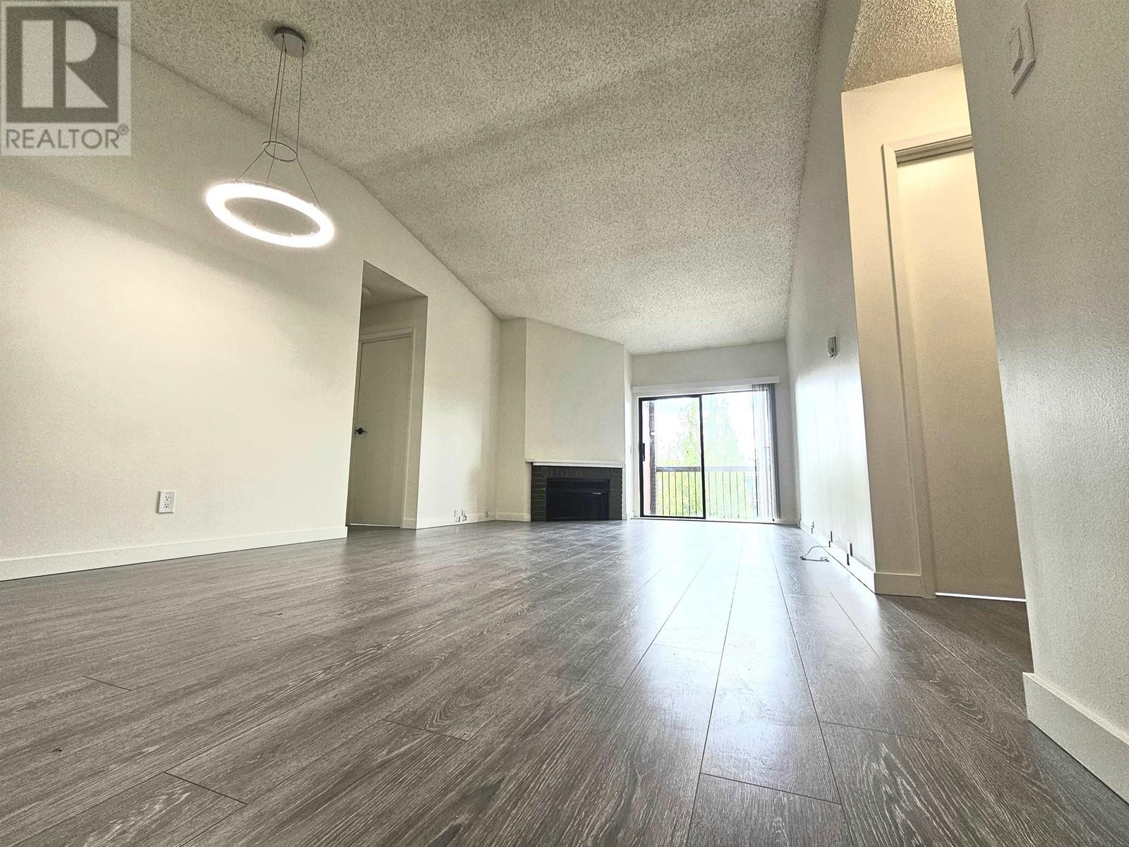 For sale: 304 8511 WESTMINSTER HIGHWAY, Richmond, British Columbia ...