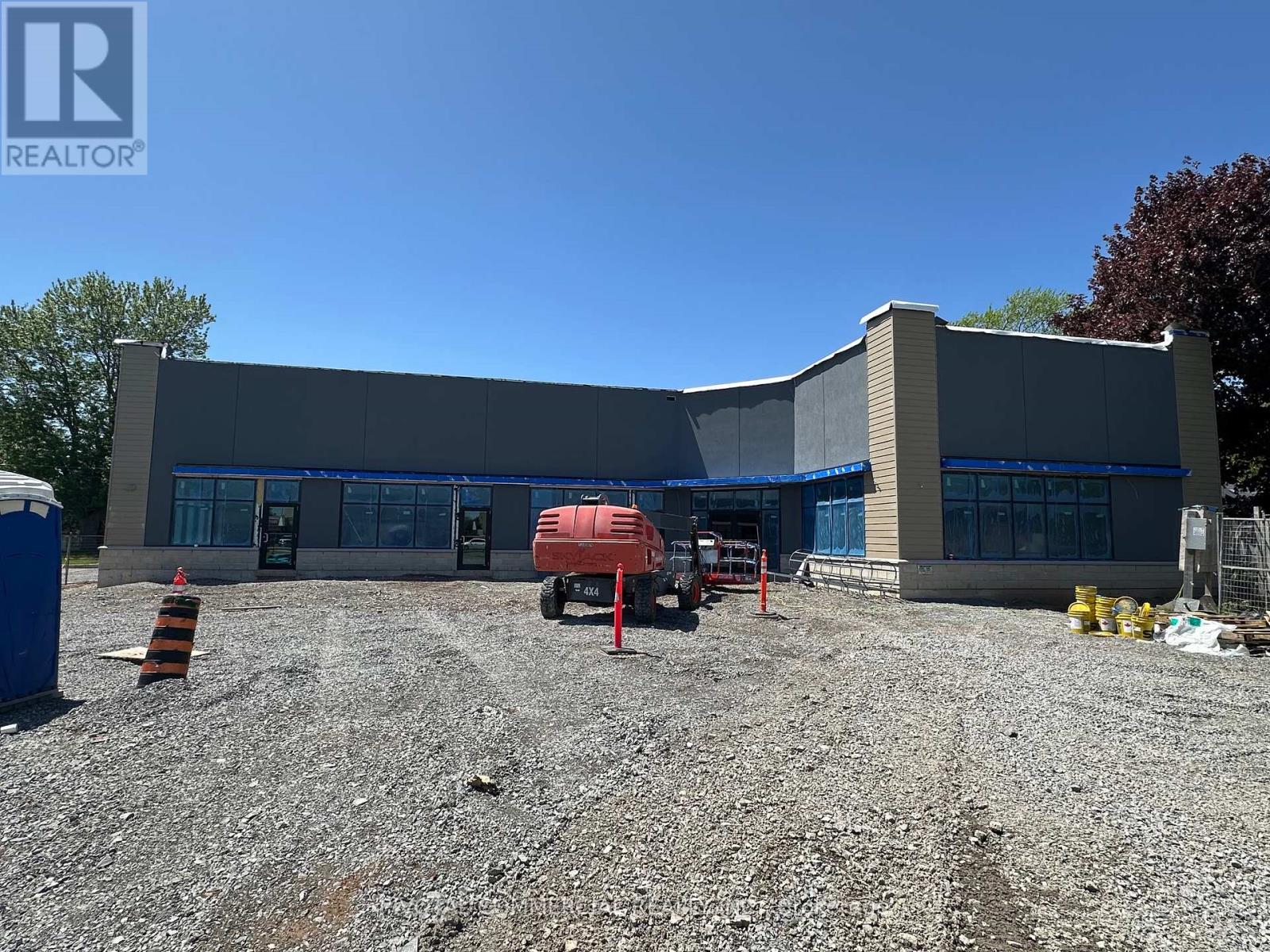 For lease: B - 15 RICE ROAD, Welland (N. Welland), Ontario L3C2V4 ...