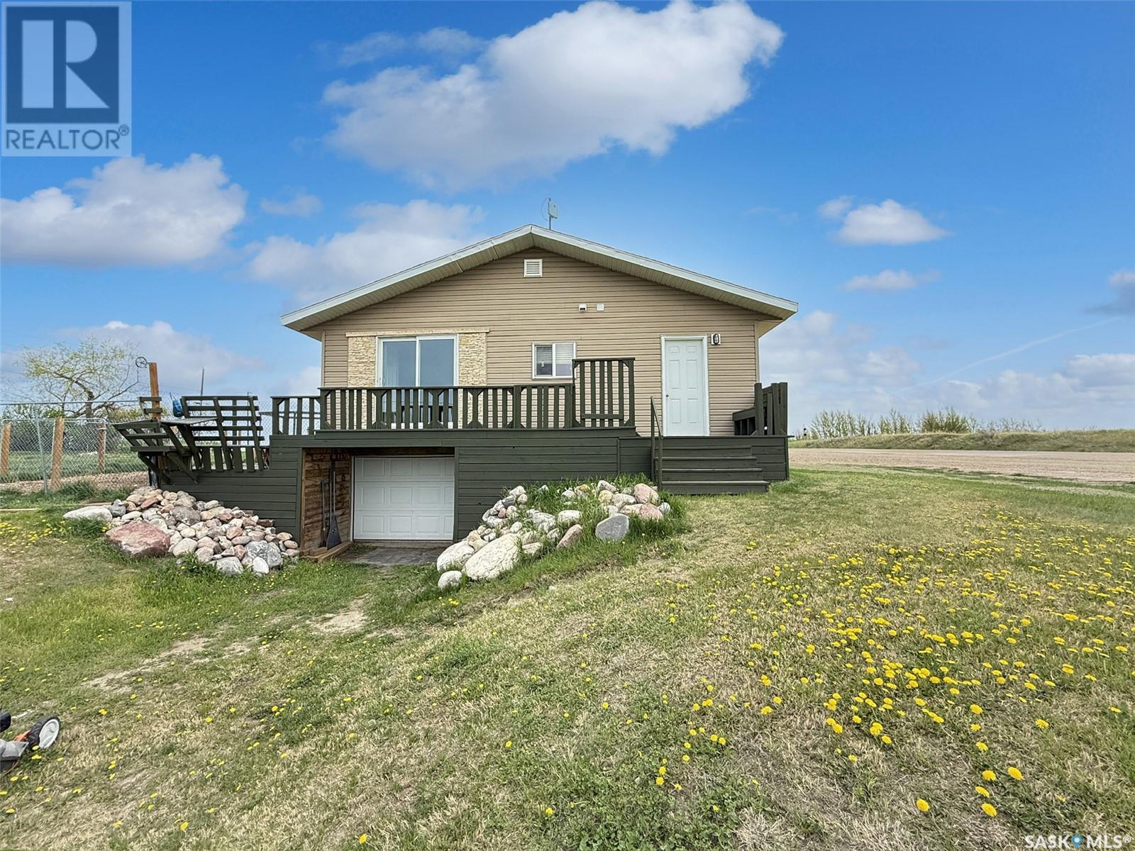 For sale: 800 Railway AVENUE, Webb, Saskatchewan S0N2X0 - SK006071 ...