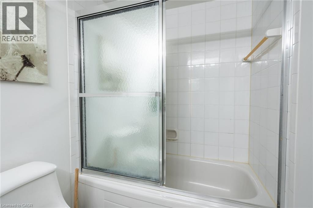 For sale: 3650 KANEFF Crescent Unit# 2302, Mississauga, Ontario L5A4A1 ...