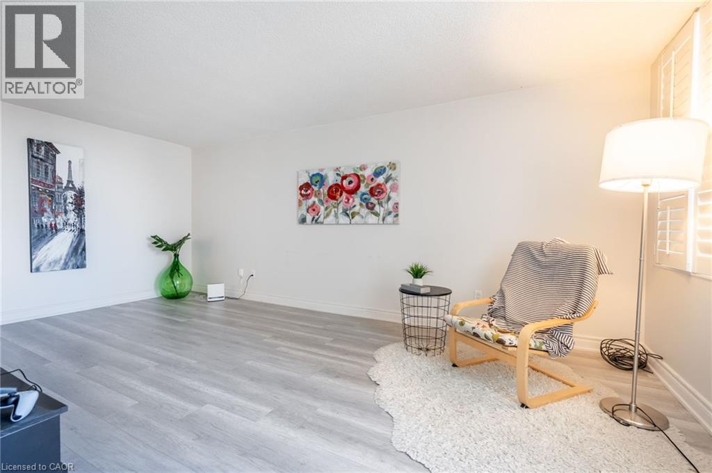 For sale: 3650 KANEFF Crescent Unit# 2302, Mississauga, Ontario L5A4A1 ...