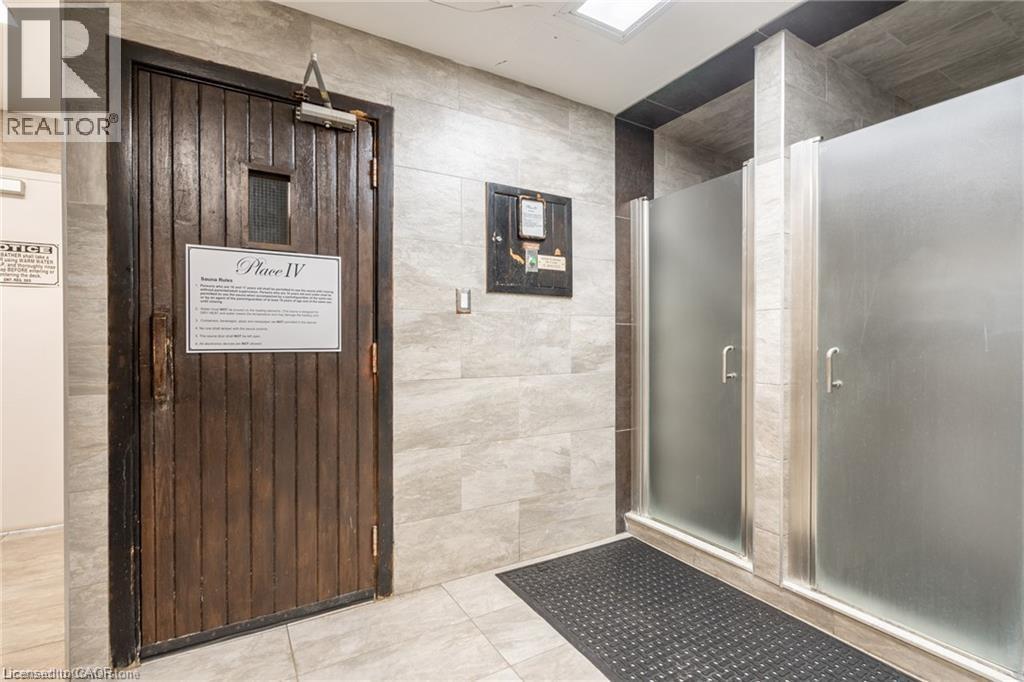 For sale: 3650 KANEFF Crescent Unit# 2302, Mississauga, Ontario L5A4A1 ...